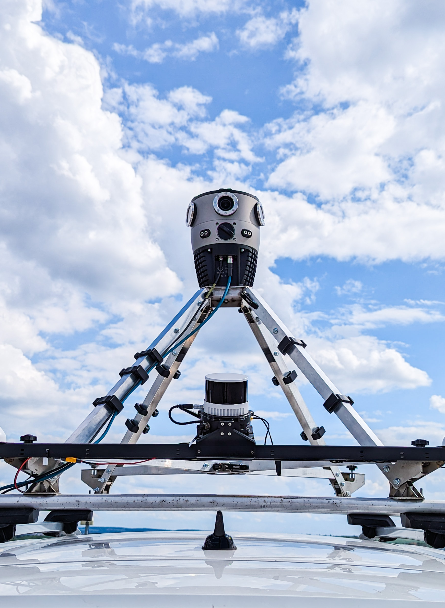 Mosaic Meridian Mobile Mapping System with High-Resolution 360° Camera ...