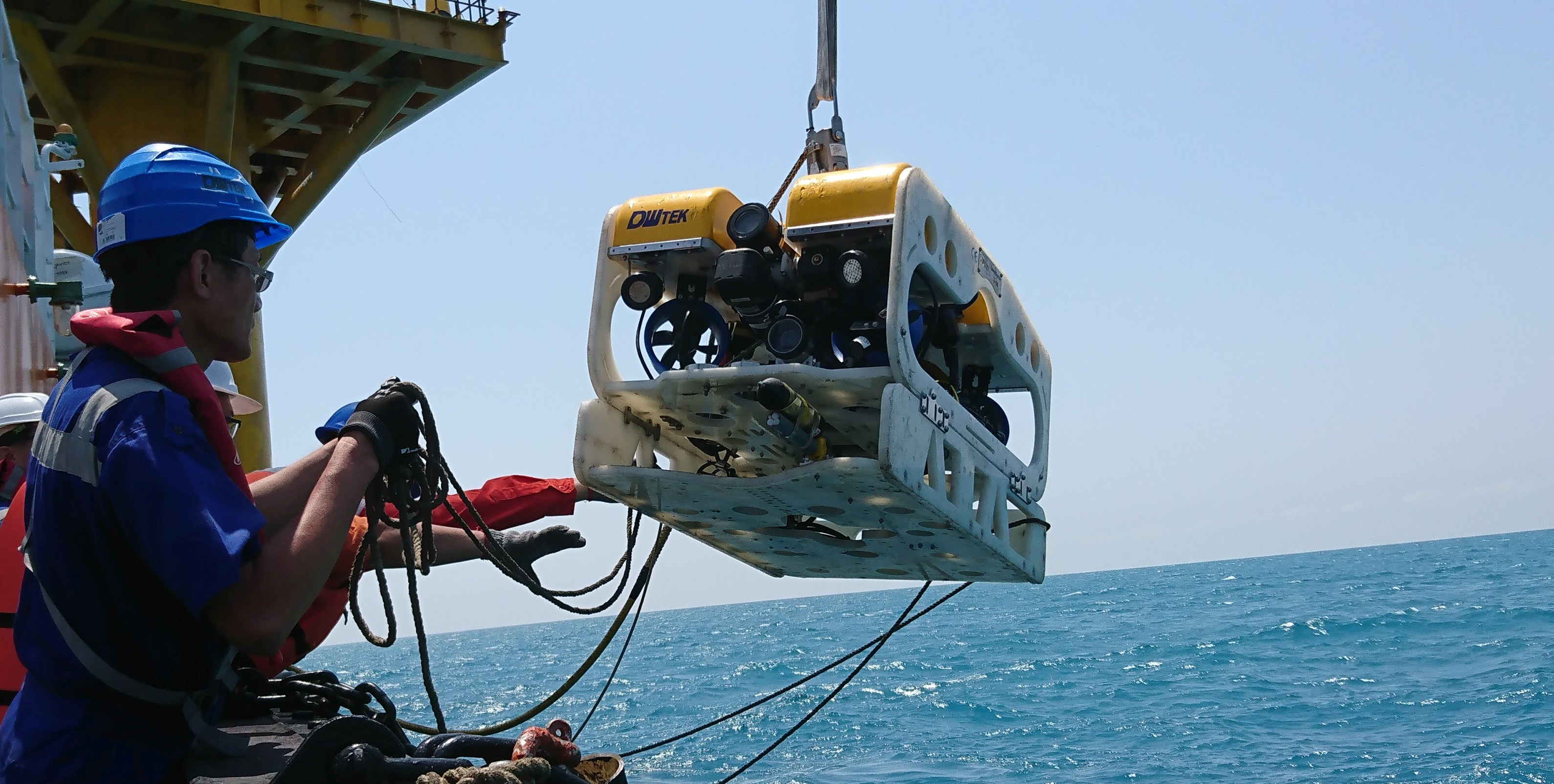 DWTEK Subsea Solution Investigator 90 (I90) ROV's -Compare with Similar ...