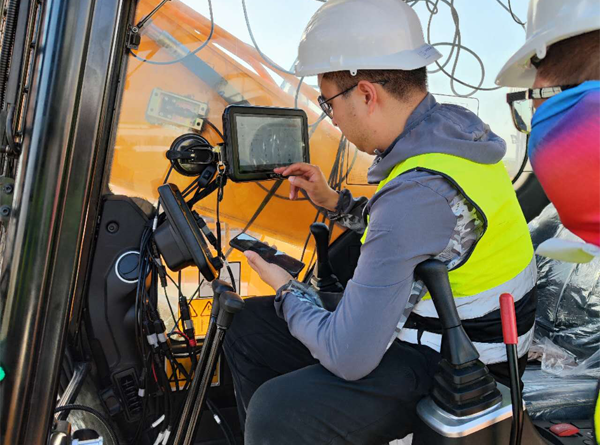 ECS-D30 Dozer Guidance System - Geo-matching
