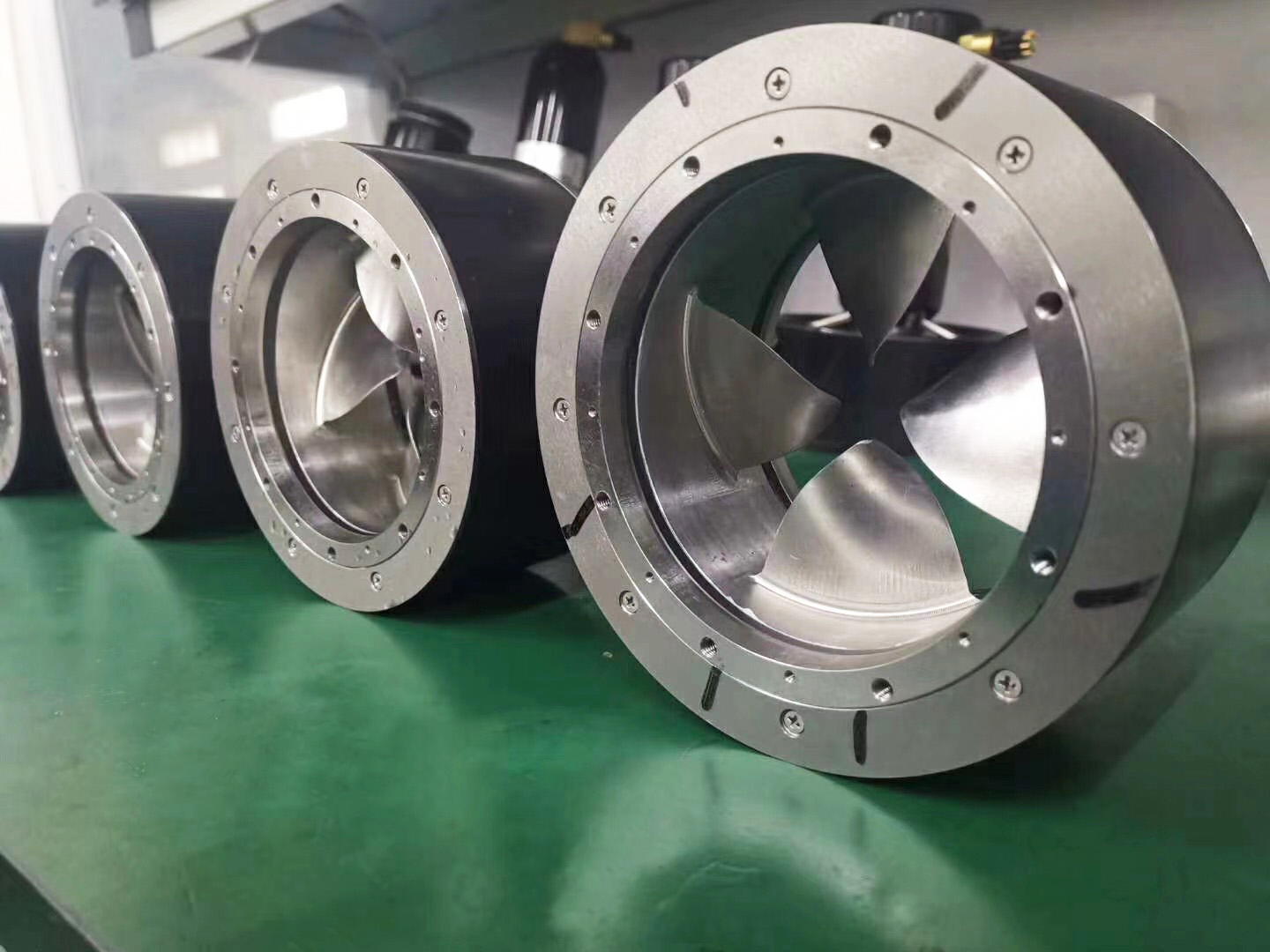 UNDERWATER RIM THRUSTER - Geo-matching