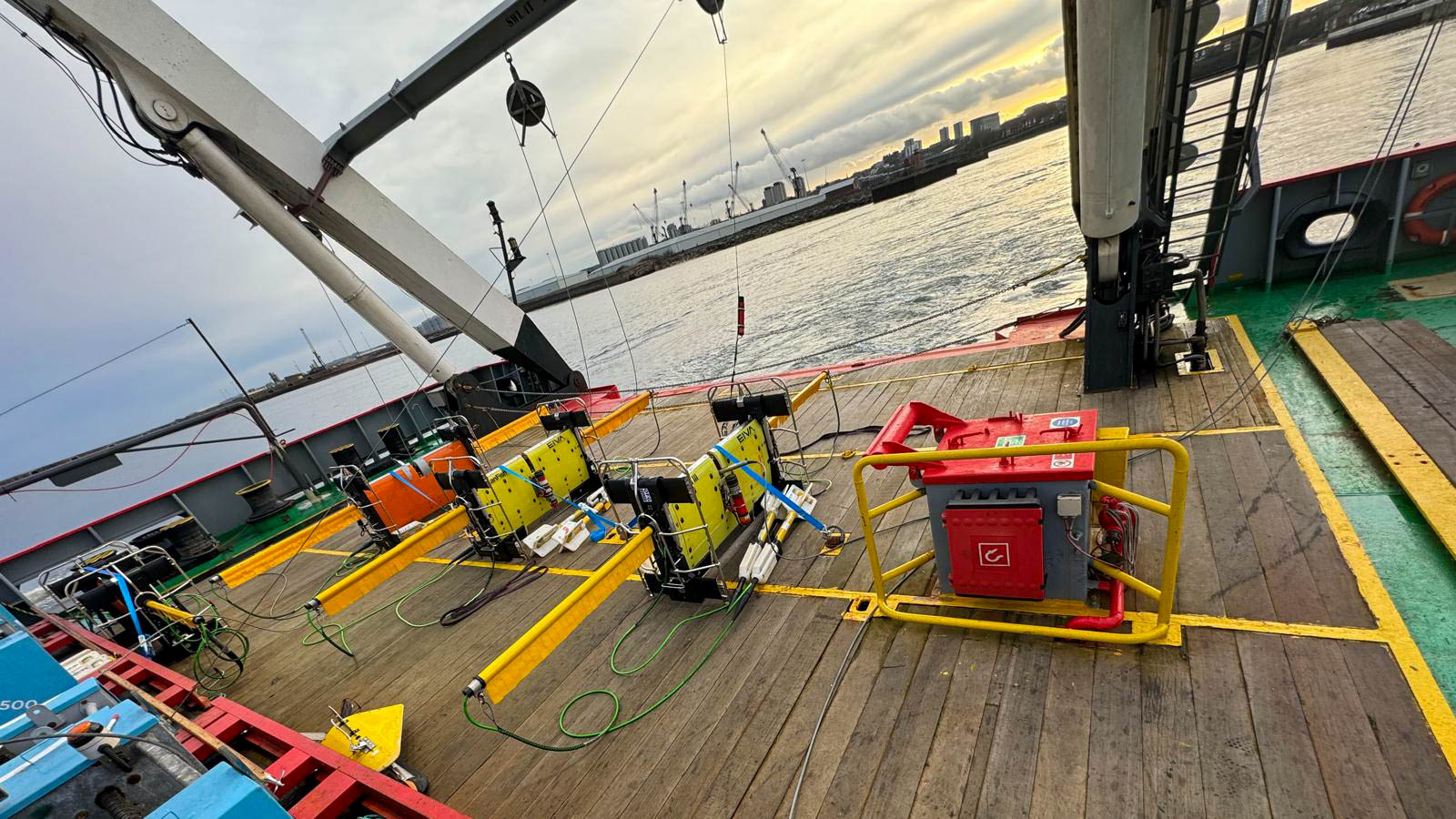 EIVA ScanFish XL - Compare with 60 other ROVs - Geo-matching