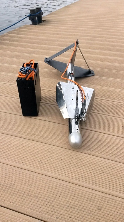 Towed Side Scan Sonar "Dolphin" - Geo-matching